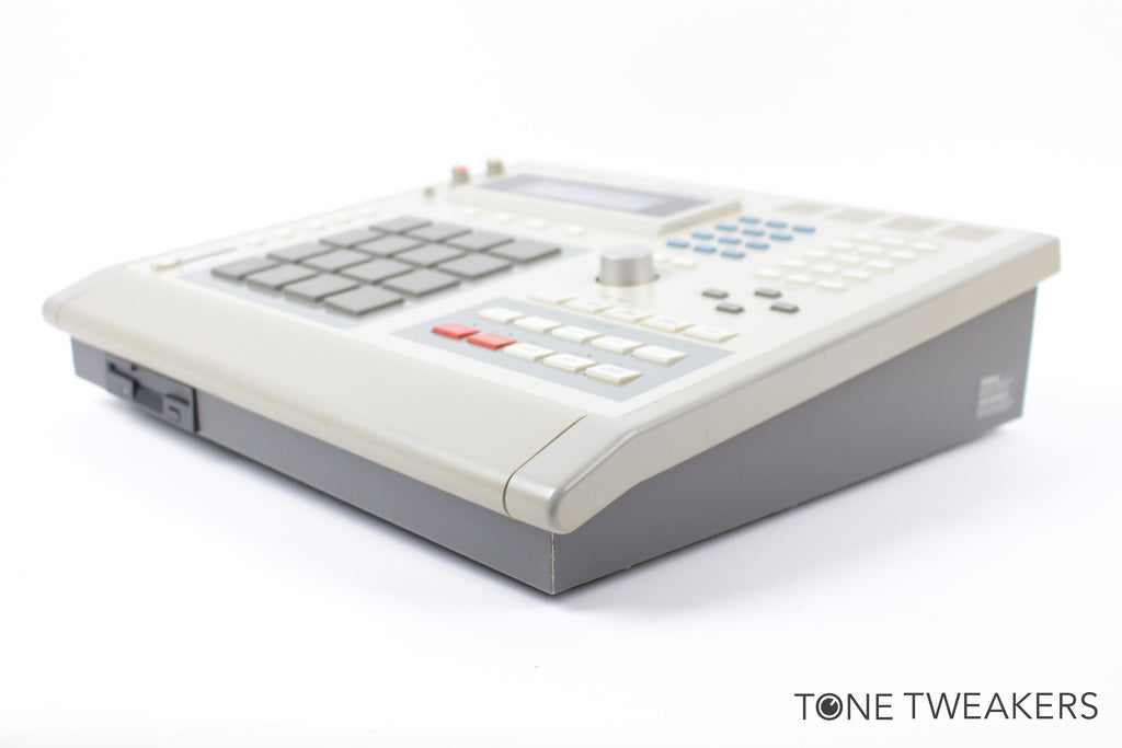 Akai MPC3000 w original box and manual pro-serviced For Sale – Tone ...