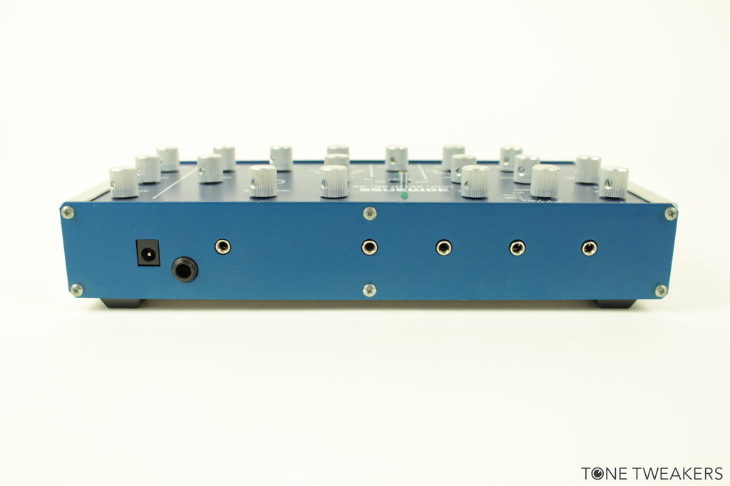 Acidlab Bombass Early MK1 For Sale – Tone Tweakers Inc.