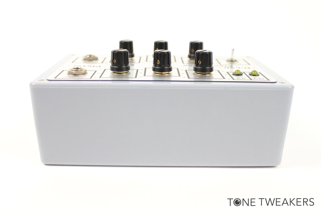 D-Lab Electronics Multi-Plexer For Sale – Tone Tweakers Inc.