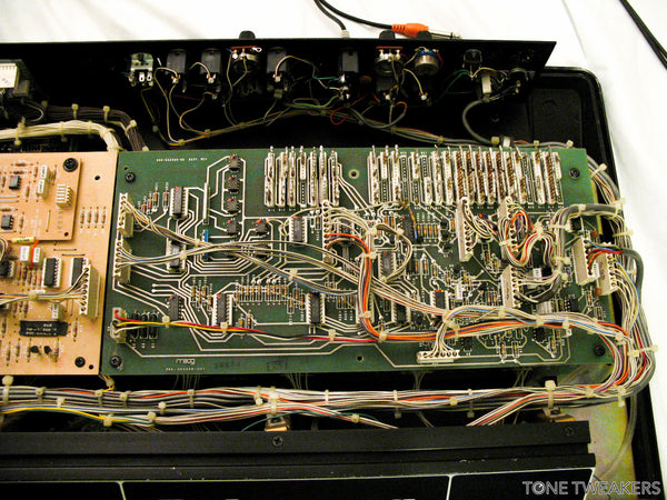 Moog Polymoog Keyboard 280A For Sale – Tone Tweakers Inc.