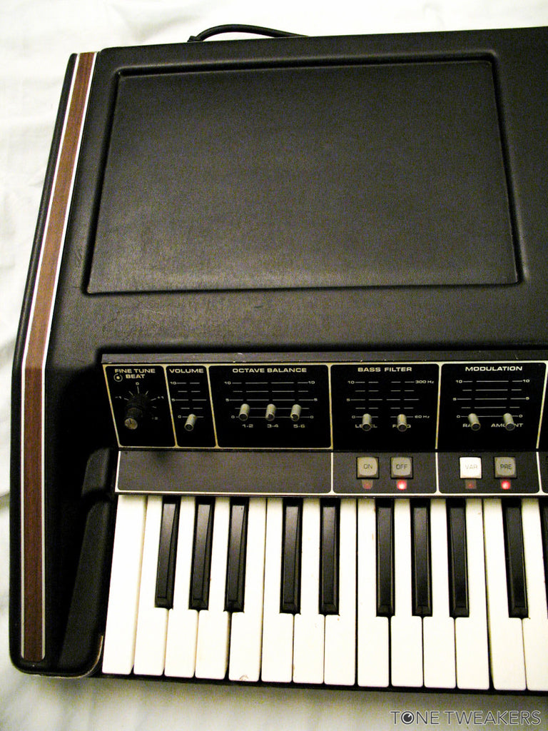 Moog Polymoog Keyboard 280A For Sale – Tone Tweakers Inc.