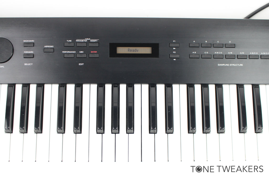 Roland S-10 Digital Sampling Keyboard For Sale – Tone Tweakers Inc.